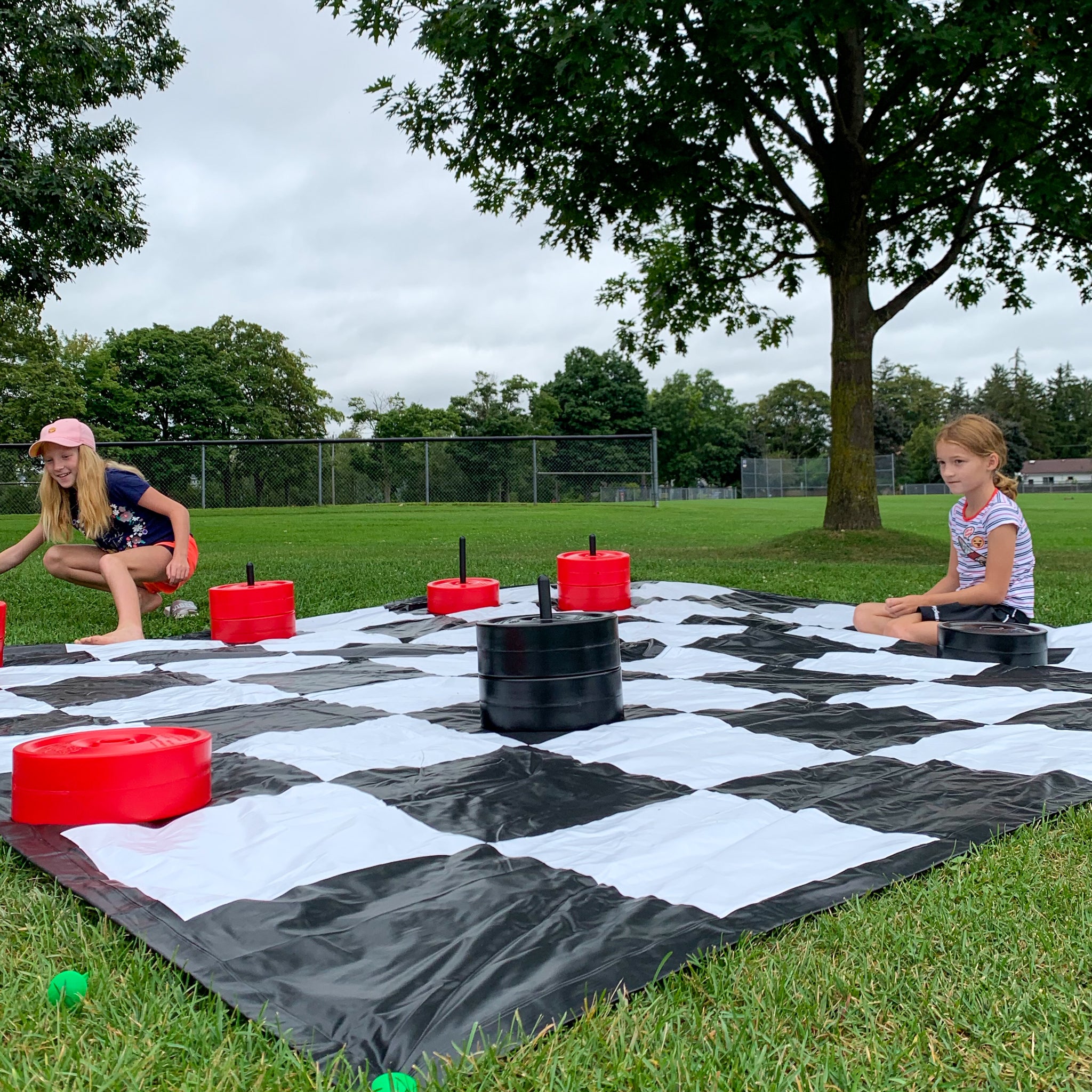Giant Checkers – AllPlay Sports (formerly My Giant Games)